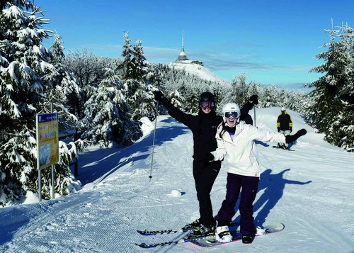 CZECHY: Tramwajem na otwarcie sezonu zimowego - Narty.pl