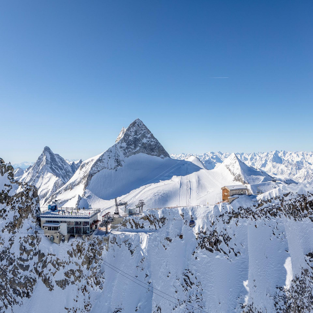 Hintertux - lodowiec gotowy na ponowne otwarcie - Narty.pl
